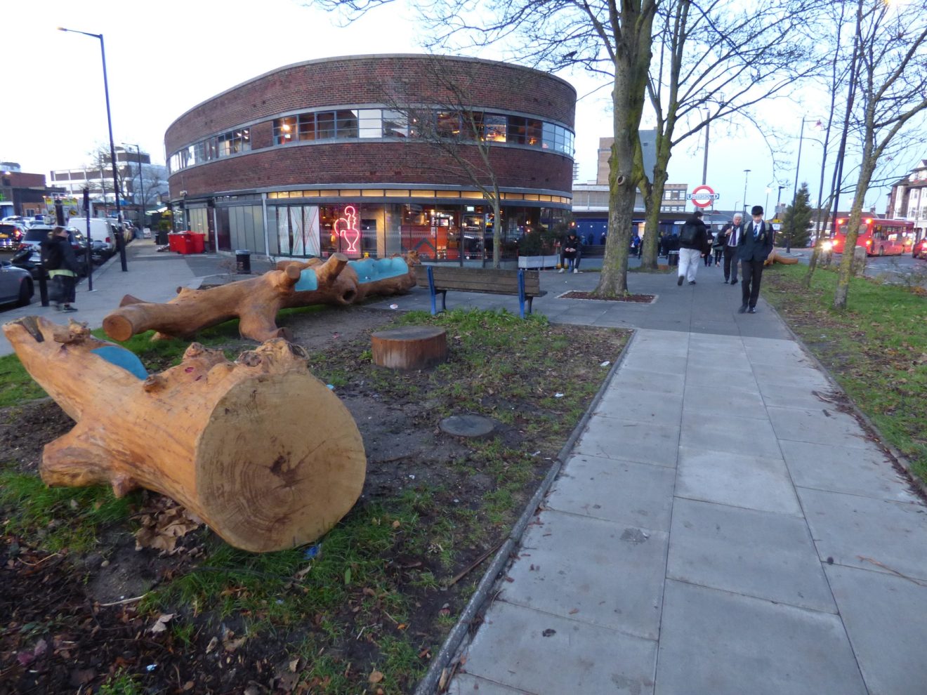 'Pocket park' provides new seating and planting in Southgate - Enfield ...