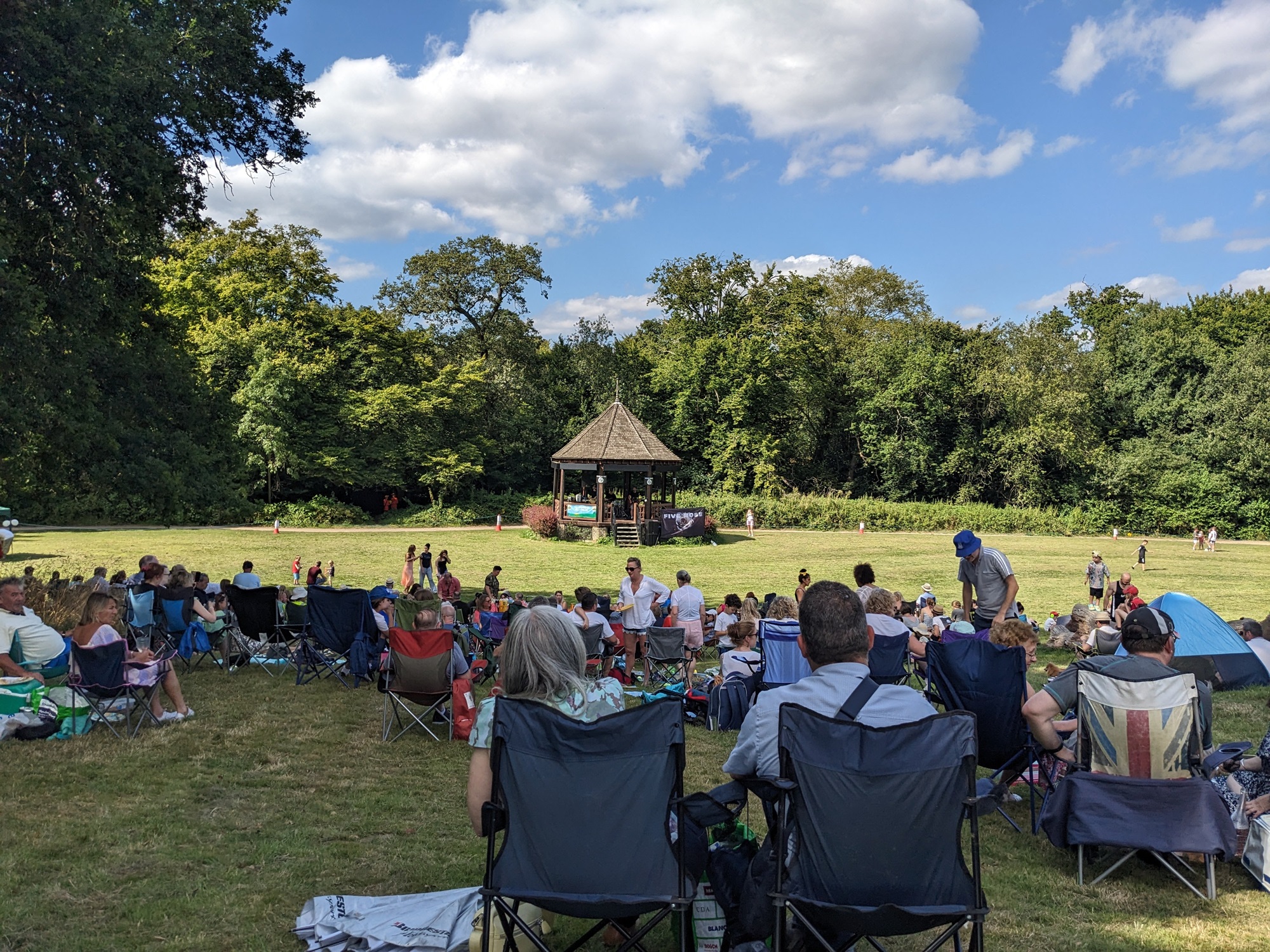 'Lazy Sunday afternoons' return to Hilly Fields Park this summer ...