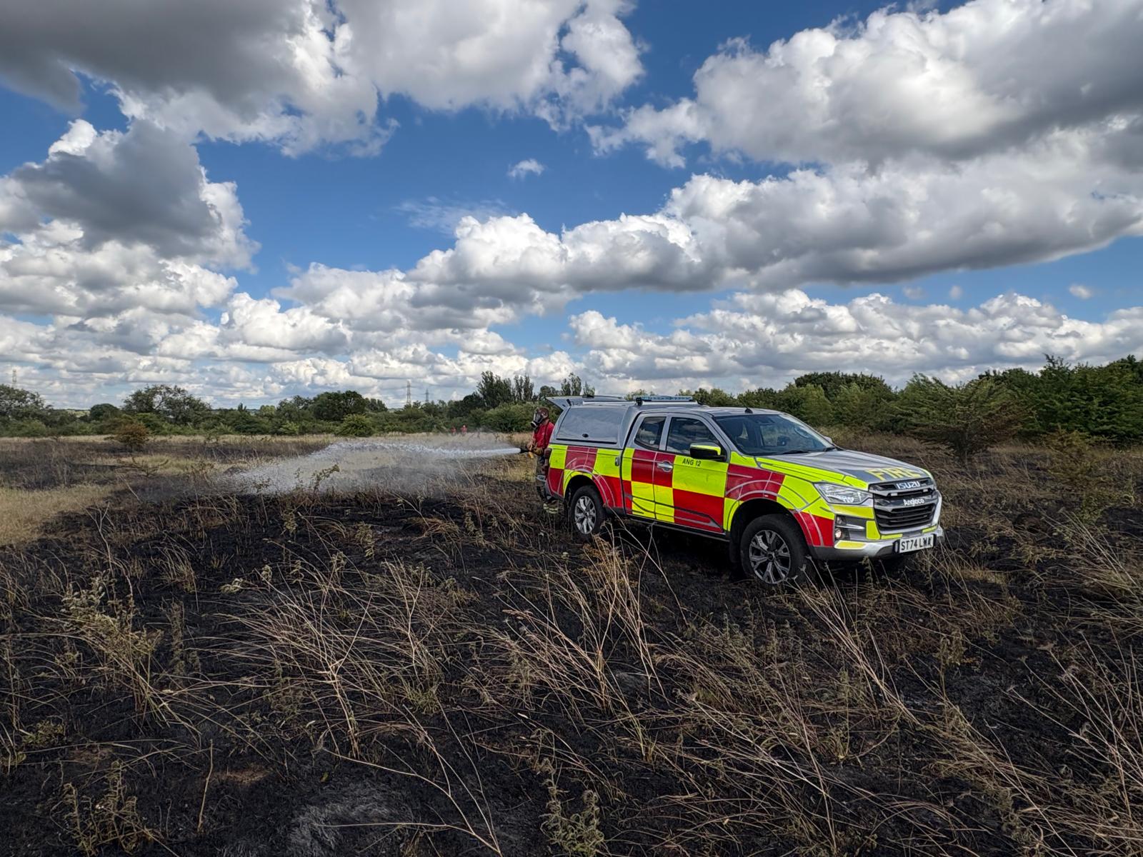 Wildfire in Enfield Lock prompts safety warning with another heatwave ...