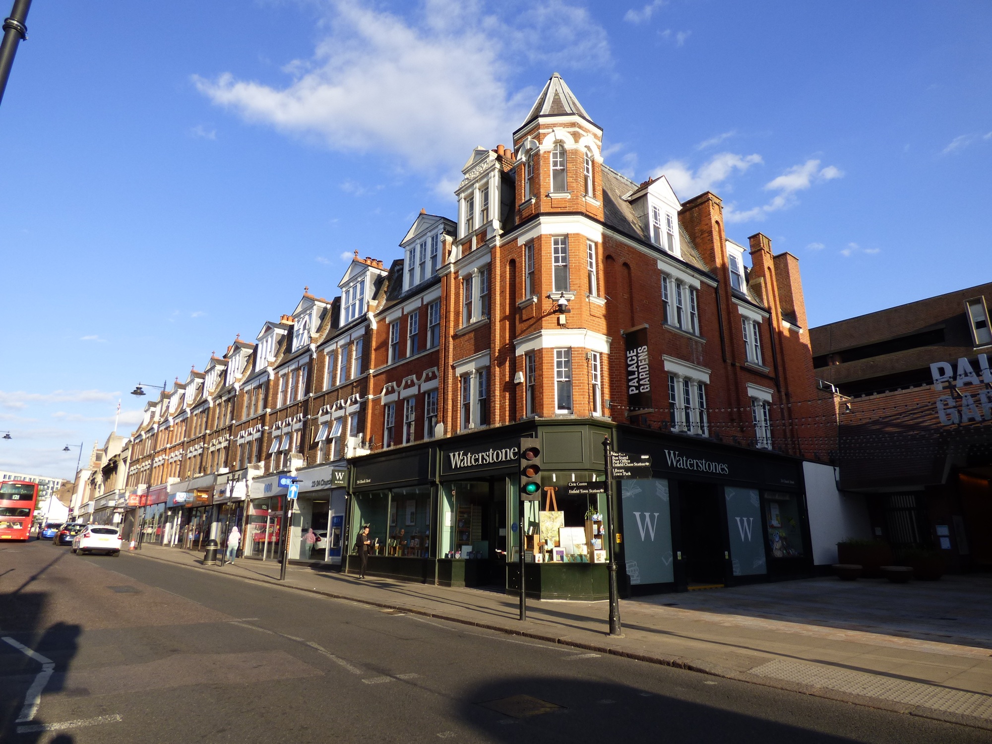 Enfield gets £1.5m government cash to invest in public spaces - Enfield ...