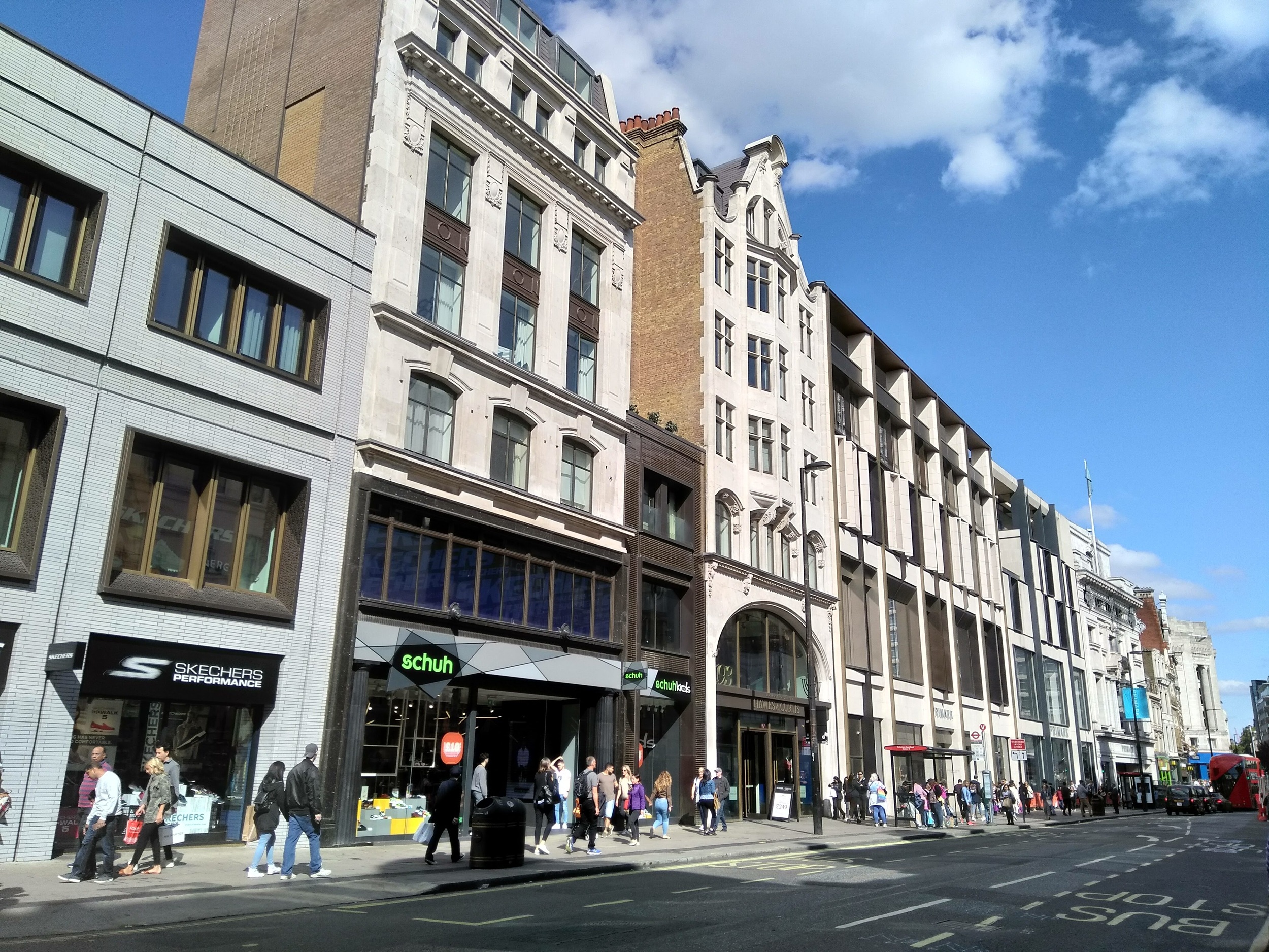 Stricter rules around air conditioning for London shops rejected by ...